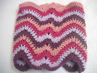 Fruitful Fusion: ribbon ripple pattern