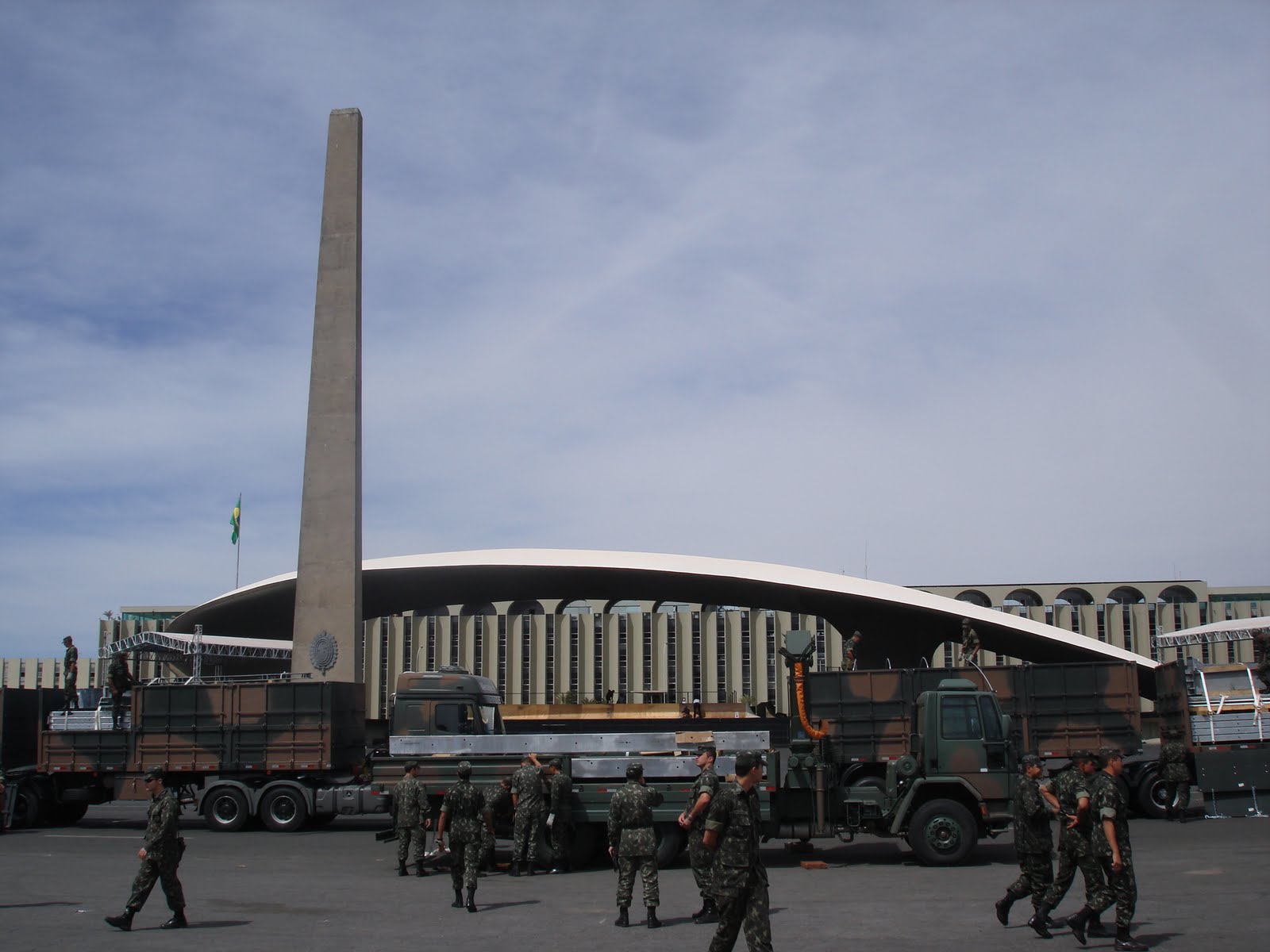 MILITARY BRIDGE OPERATIONS: Primeira Ponte Logistic Support Bridge (LSB ...