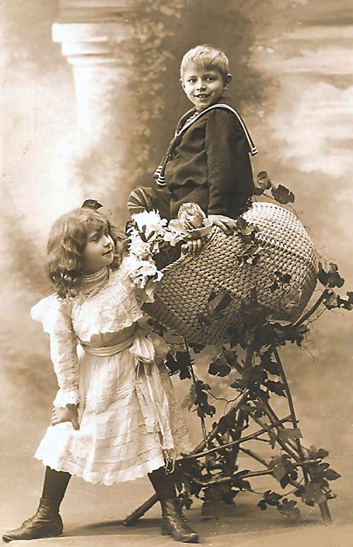 Magic Moonlight Free Images: Real cute kids! Free images for you!