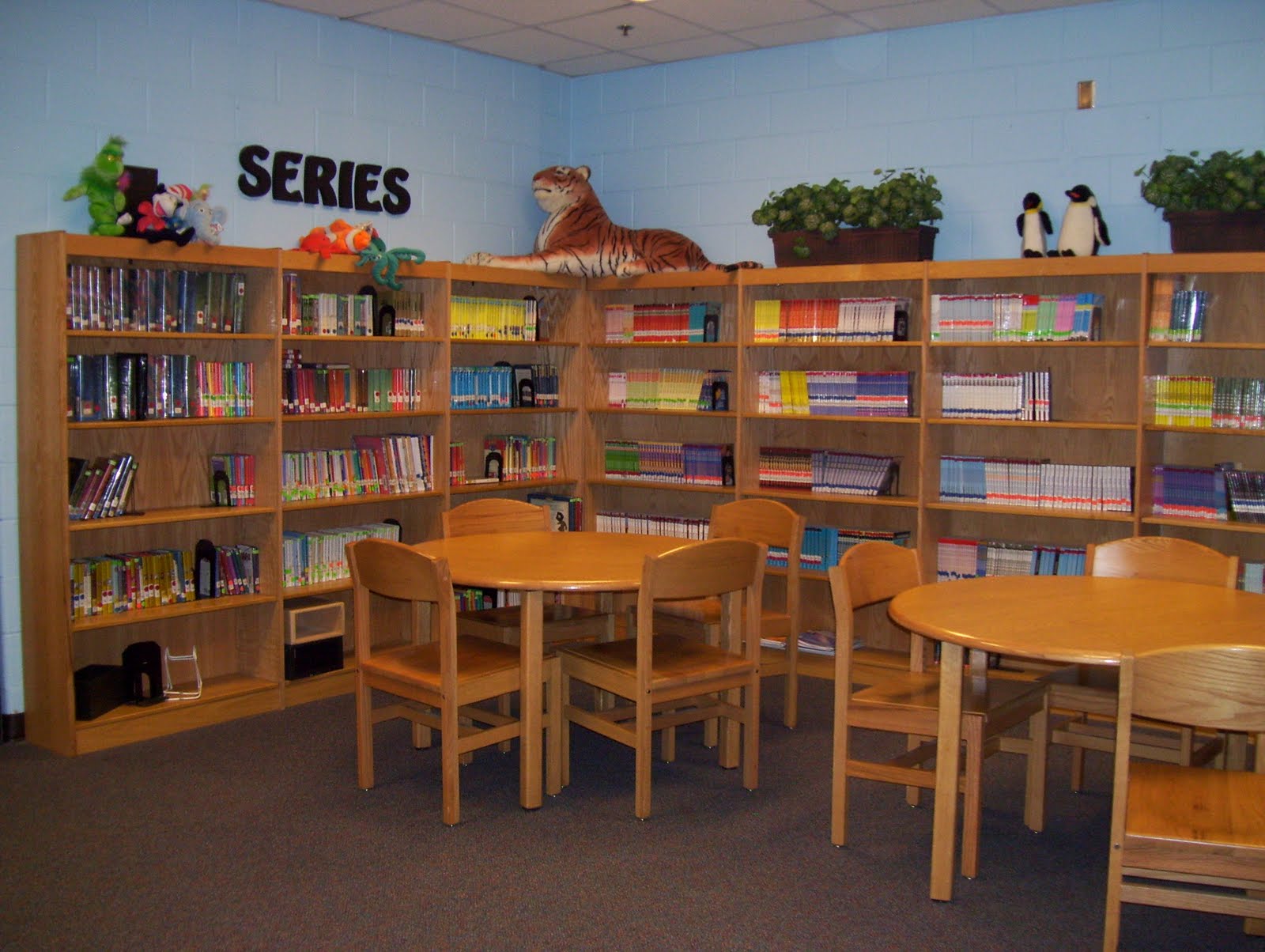 Ms. White's 1st Grade: Media Center Information