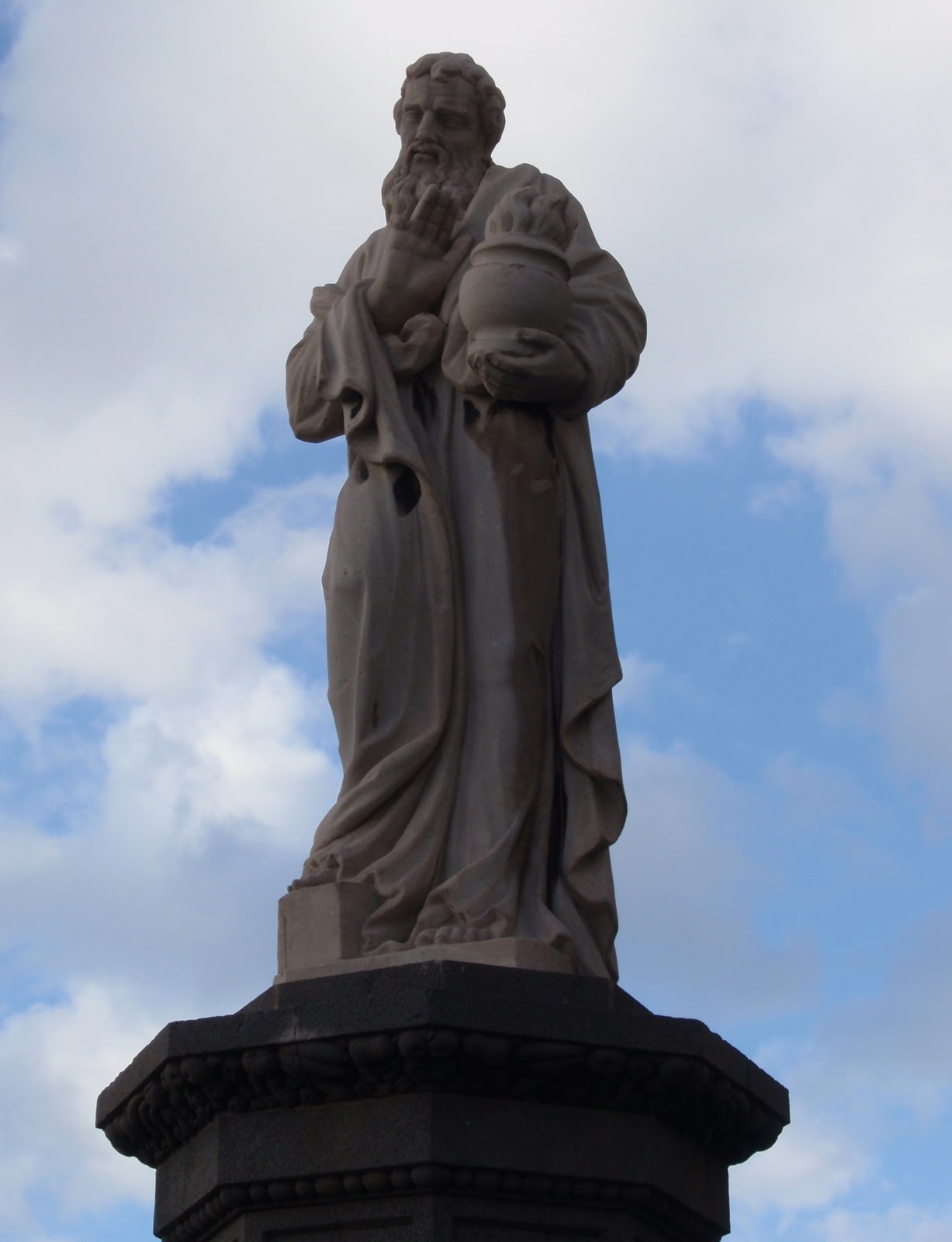 Esculturas Gran Canaria: Esculturas de las cuatro estaciones, situadas ...