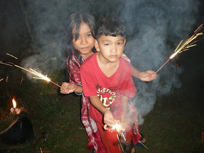 ABU UWAIS: BAGAI KETAM MENGAJAR ANAK BERJALAN LURUS