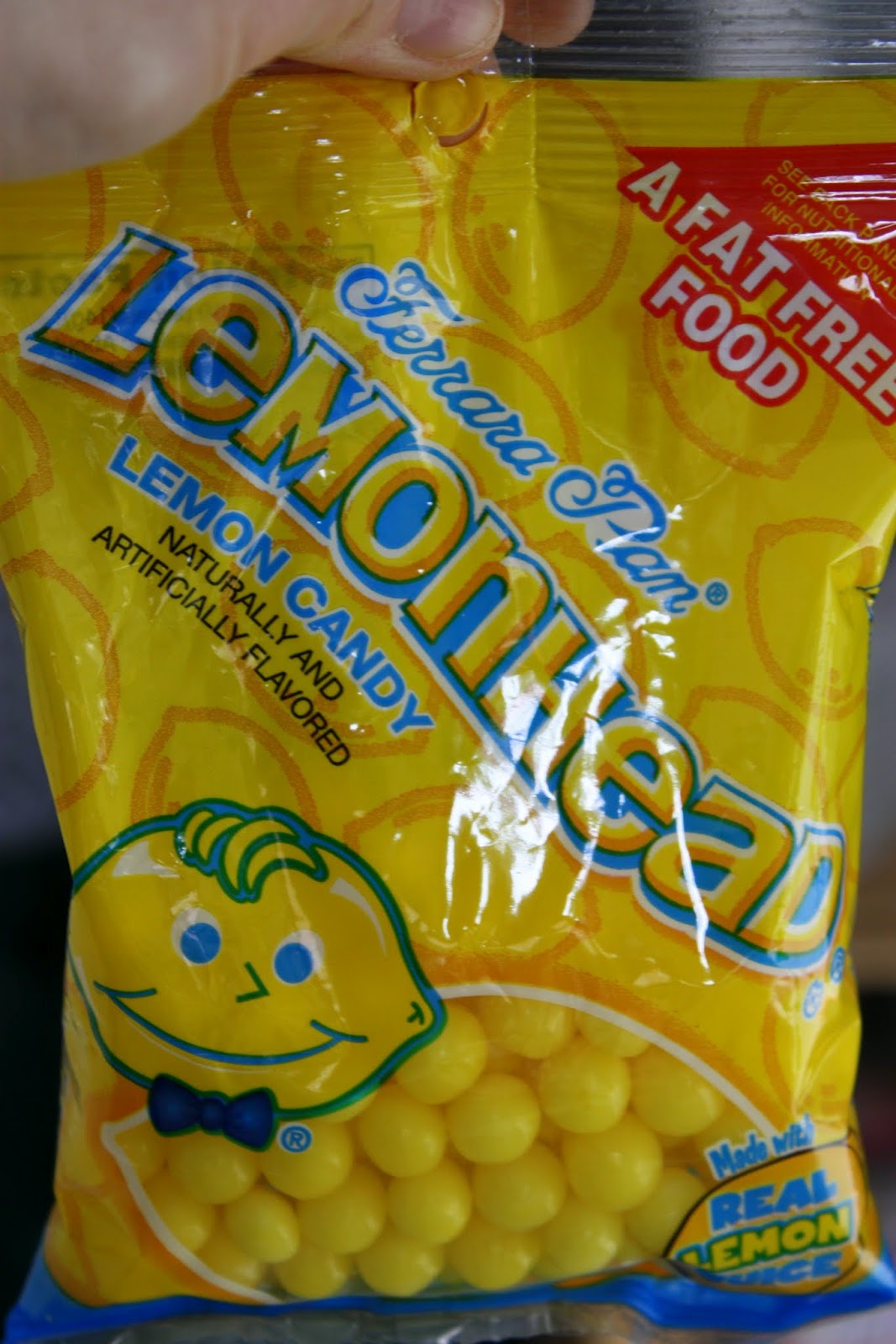 The Terrace Housewife: Lemonhead Cookies