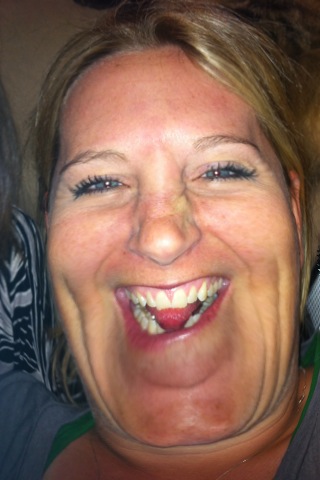 4 Redlegs: Fat faces and weird faces