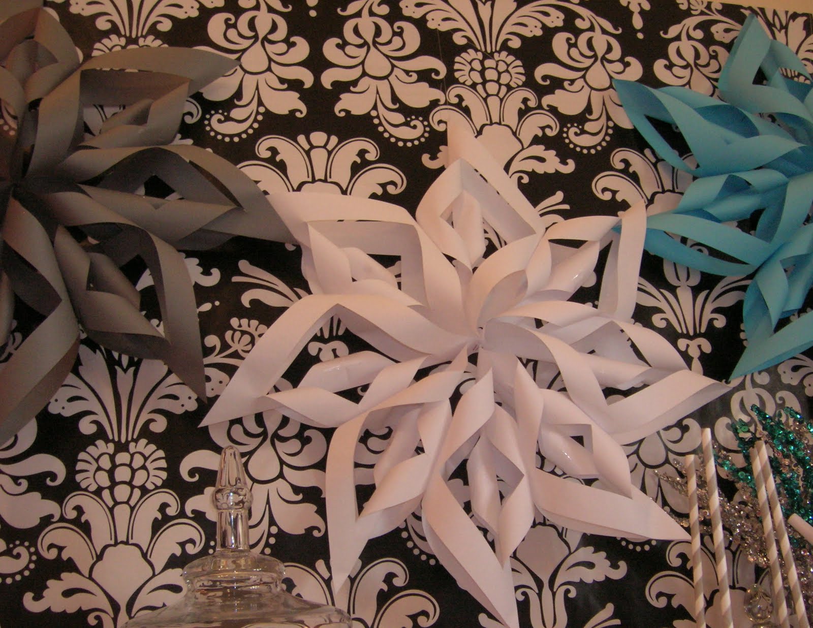 Tuesday Tutorial - Paper Snowflakes - Revel and Glitter