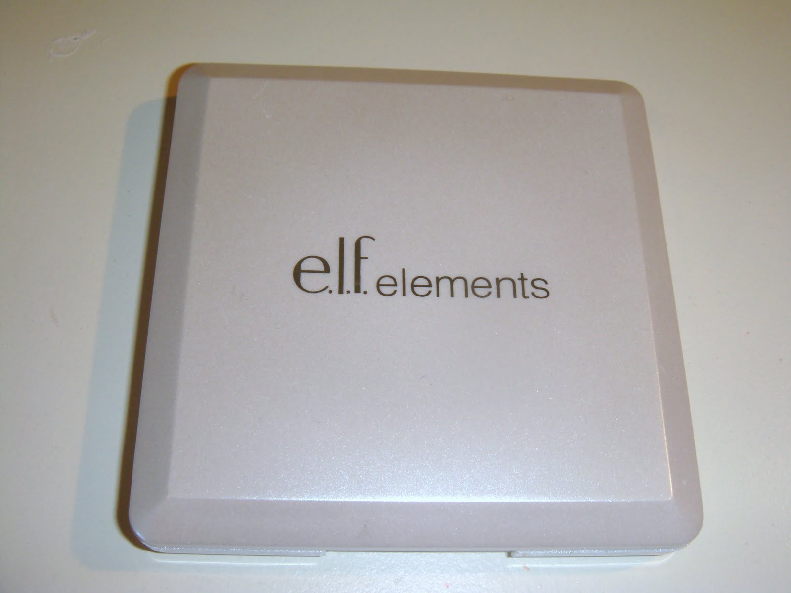 Pinkbox Makeup: My Handy ELF Custom Compact