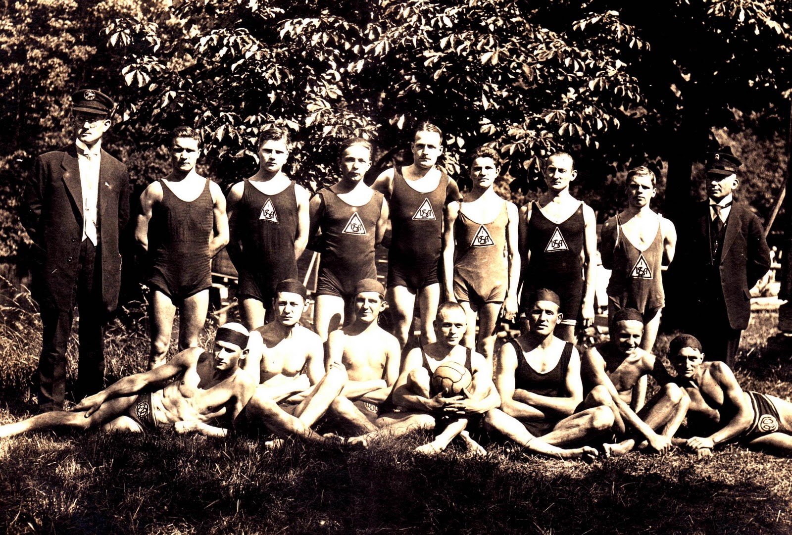 Water Polo legends: 1910: The team of SV Altenburg, Germany