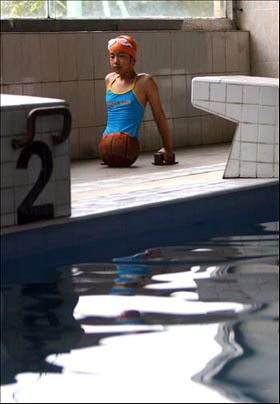 Qian Hongyan, la niña de la pelota de baloncesto - CRISTIAN LEZCANO ...