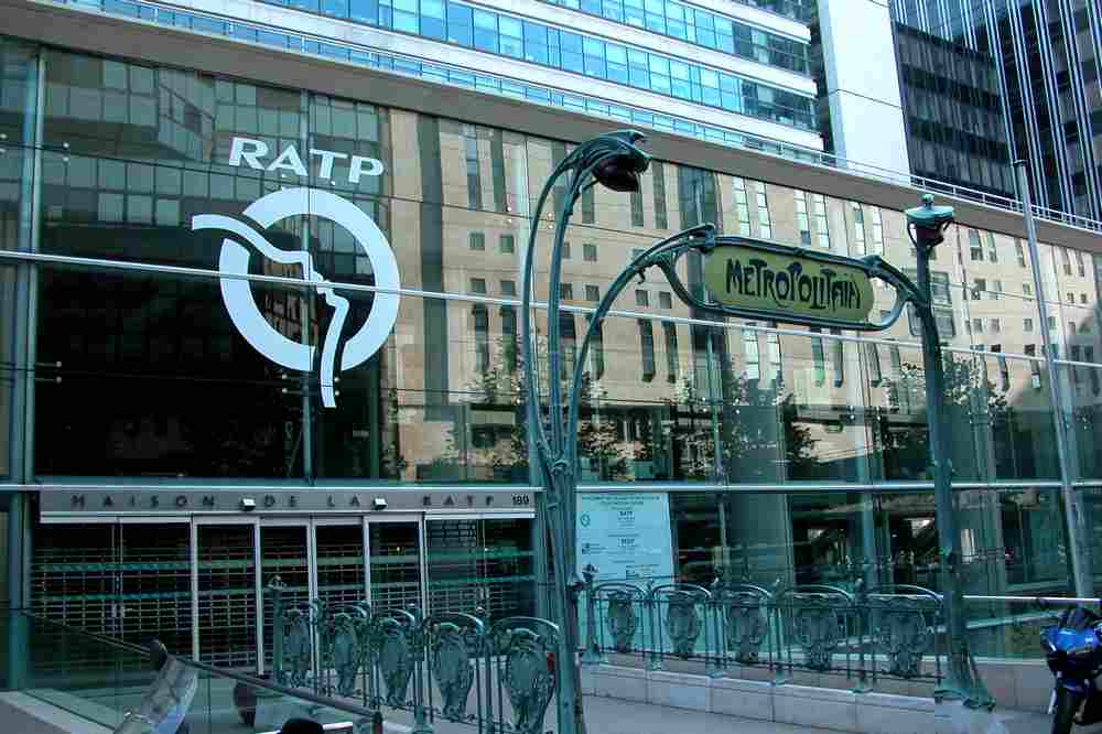 PARIS ARCHITECTURE: RUE DE BERCY