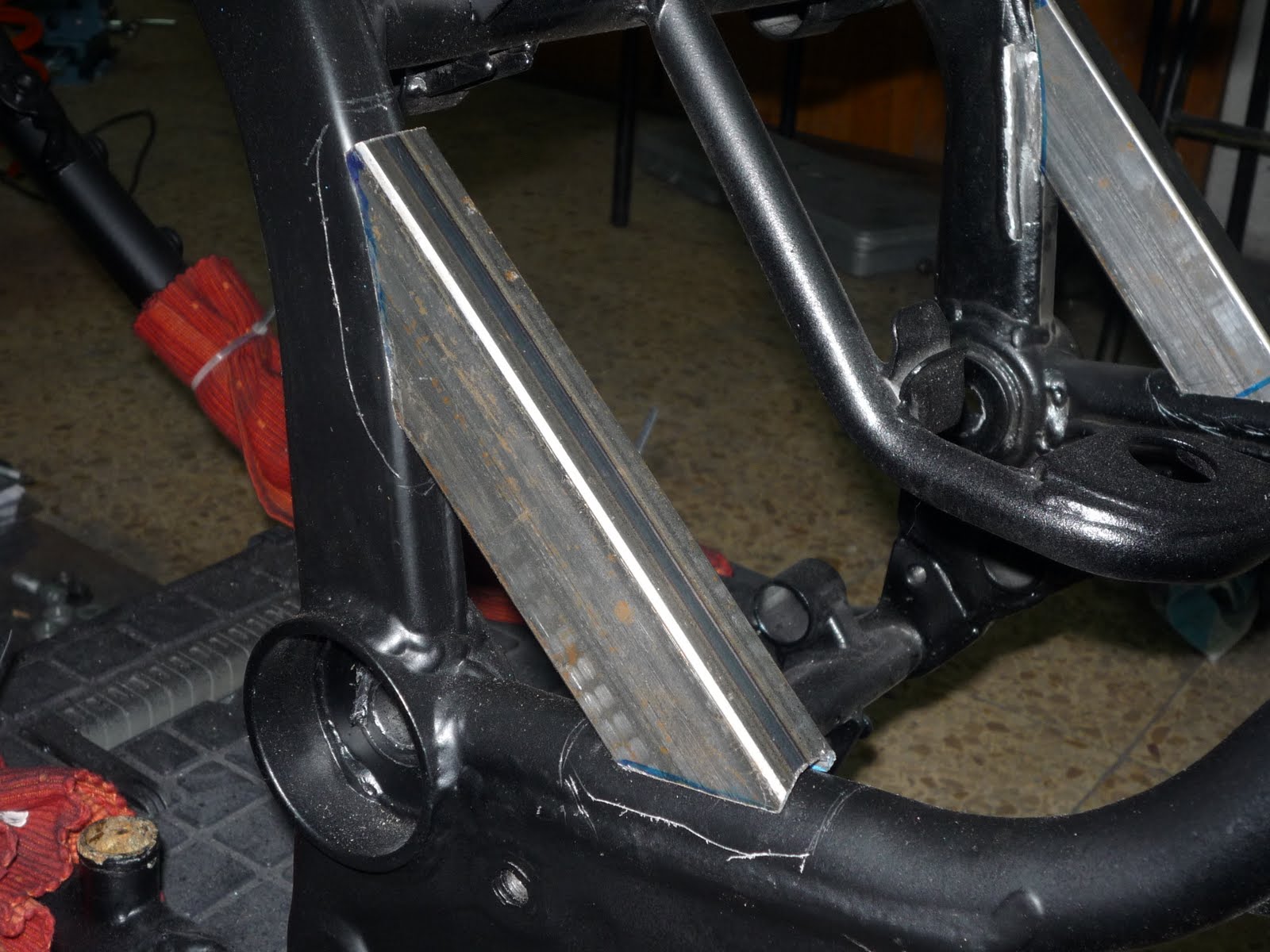 Yamaha FZX 750 Rebuild: Frame