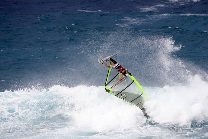 Funtrublog: Wave Riding Vehicles – Tricks On The Waves, Amazing Photo Shoot