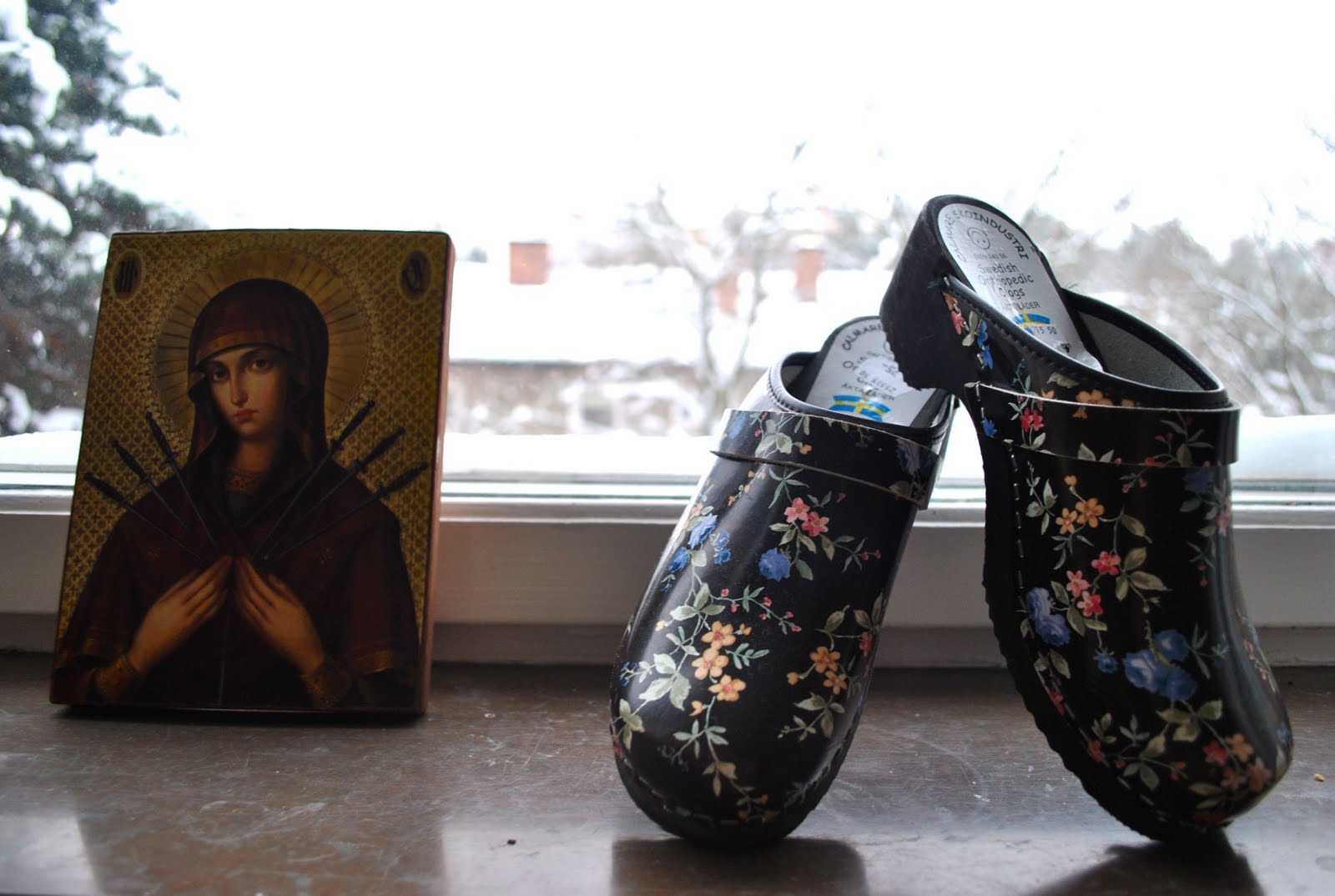 THE SECOND HAND: MYRORNA