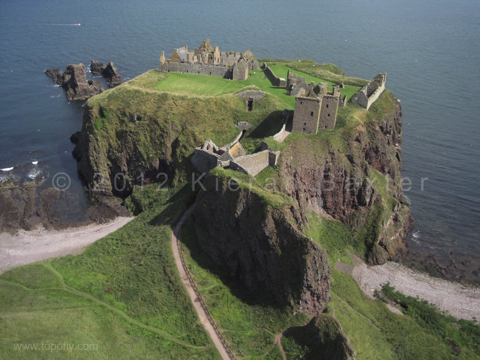 Topofly: Dunnottar Castle