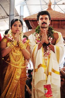 Wedlock for Vineeth Kumar......... - Mollywood Frames | Malayalam ...