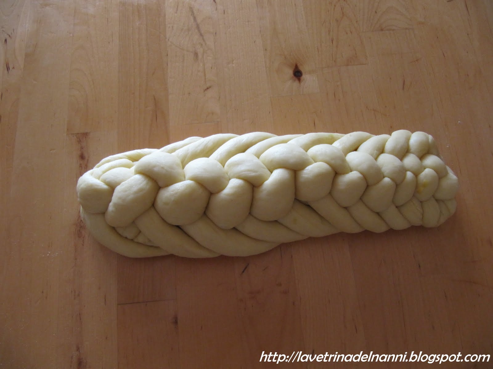 La vetrina del Nanni: Treccie di brioche allo yogurt