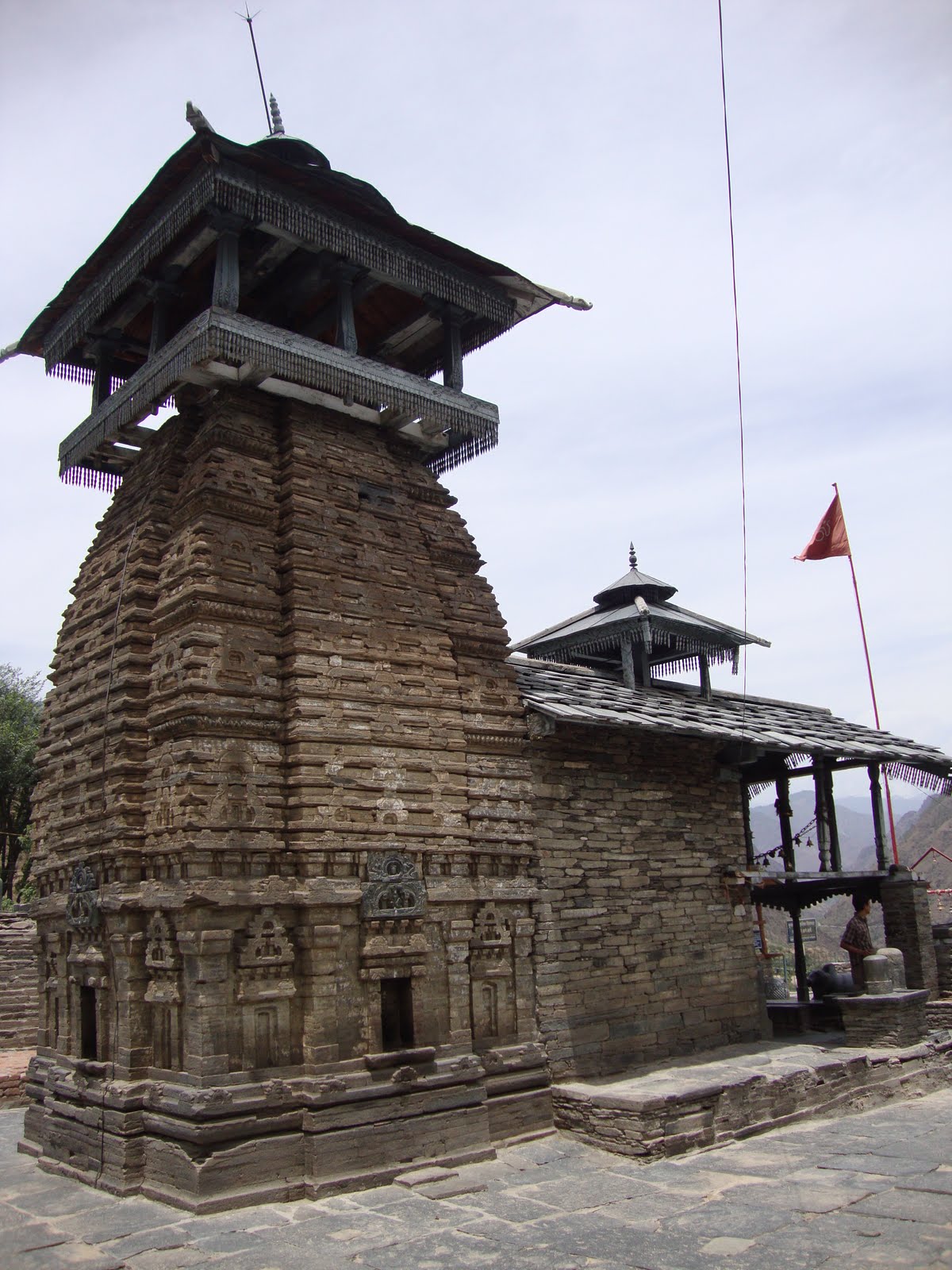 Climber & Explorer: Lakhamandal- An Architectural Delight