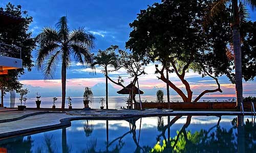 Lets Holiday to Bali: Aditya Beach Resort Lovina