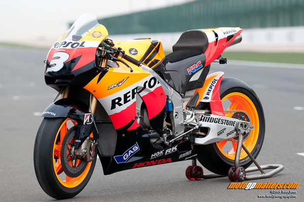 Honda RVF 400: Potential Paint Schemes for the RVF