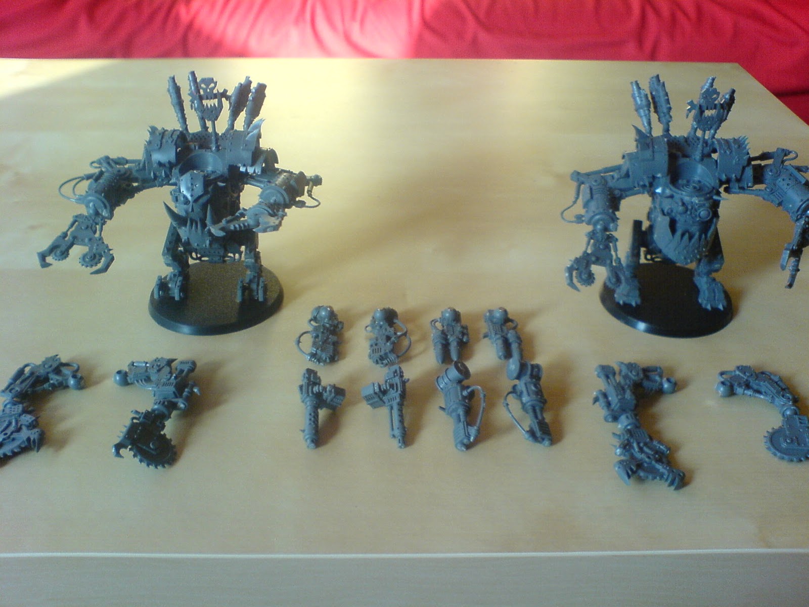 German Orks: Tutorial: Magnetizing Deff Dreads