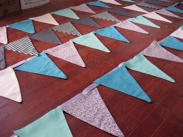 The Four Dog Fig Farm: Crafty: Bunting Flags