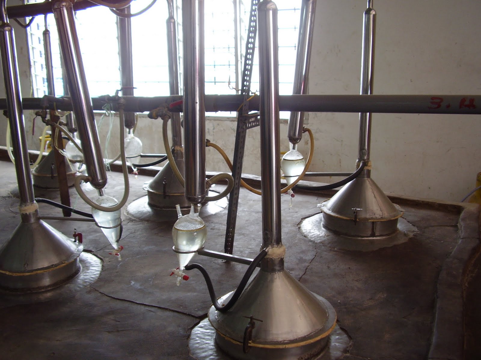 Agarwood Herbal Tech: AGARWOOD HYDRO DISTILLATION SET