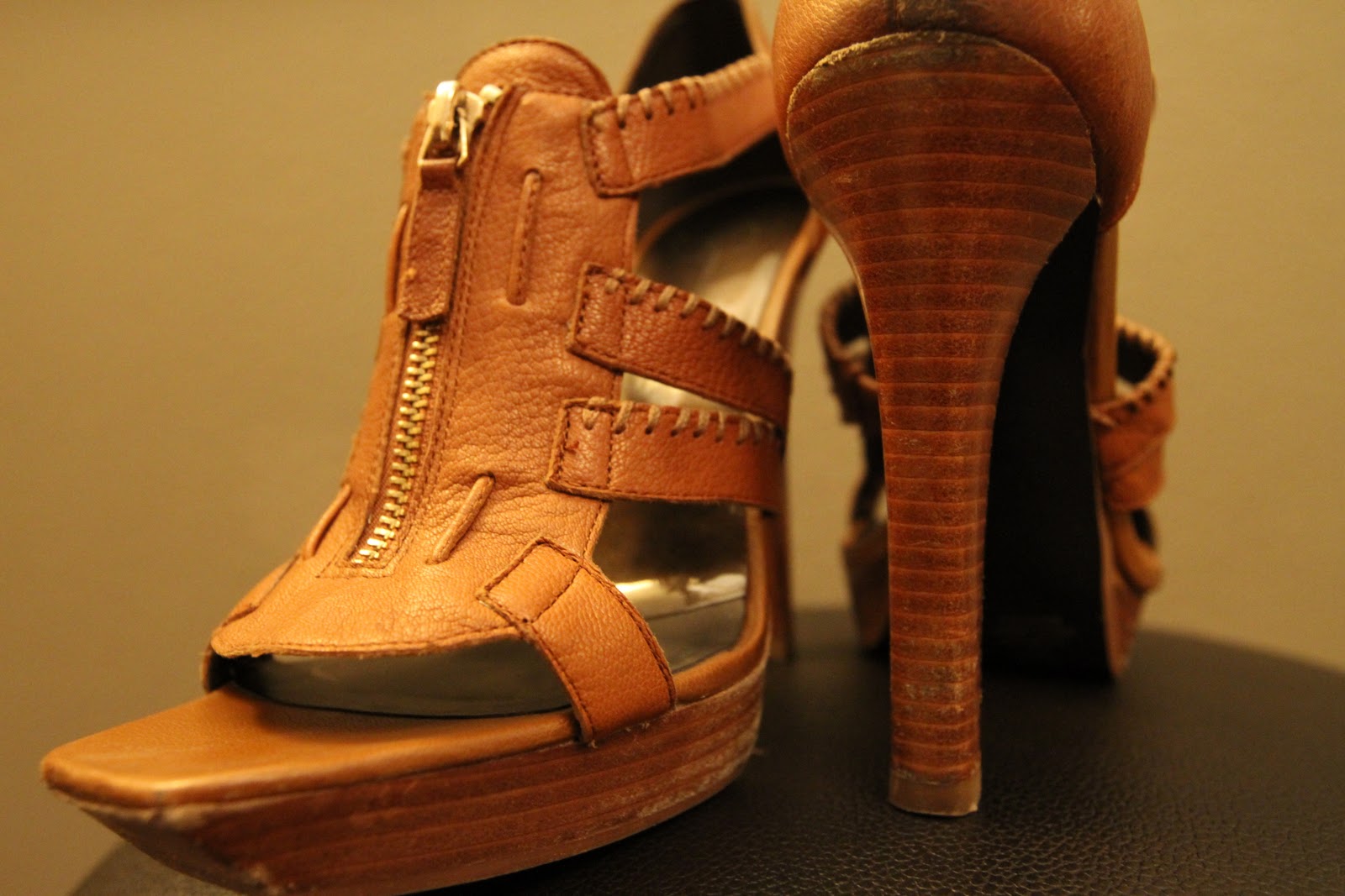 THE HAUTE SHOP: jessica simpson striker heels
