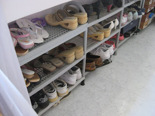 ♥My School House Rockz!♥: My Mum's Messy Shoes!!