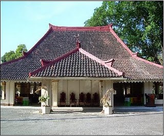 Travel n Travel: Museum & Keraton Sumenep