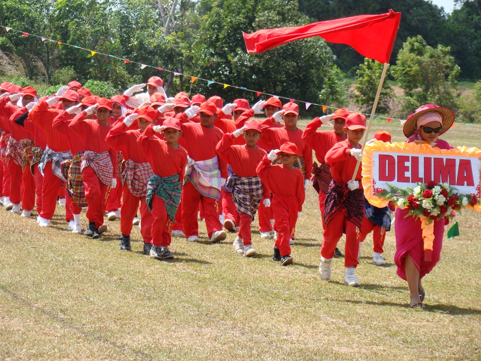 Inspirasi SKTI: Acara Perbarisan_Kejohanan Padang Dan Balapan