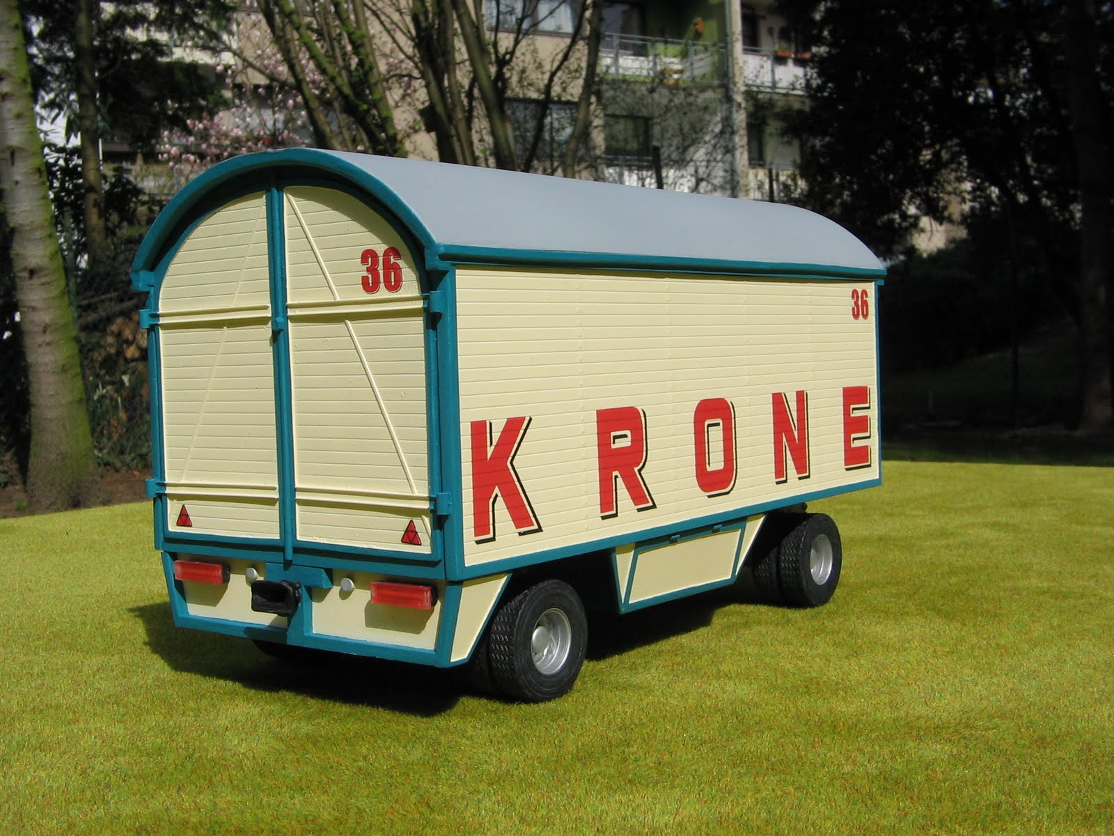 Circusmodellbau: Circus Krone 1:24