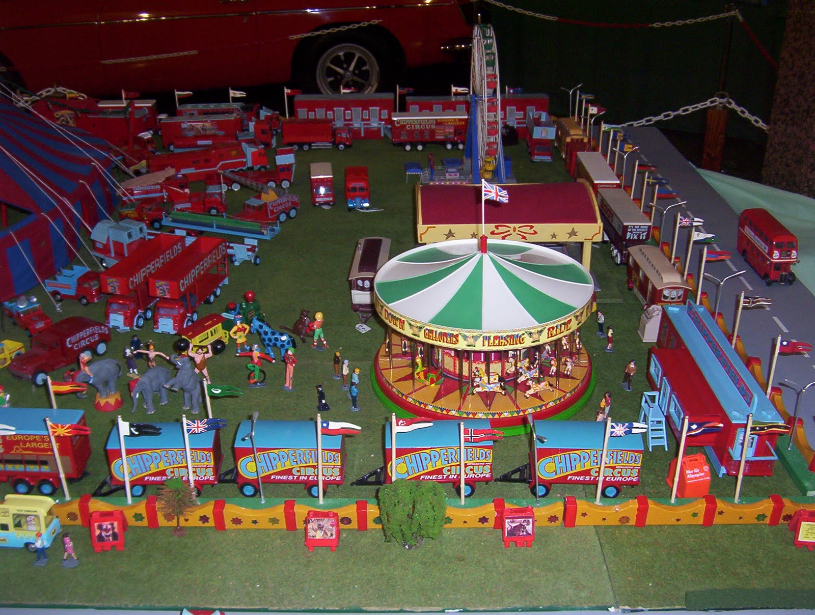 Circusmodellbau: Chipperfield's Circus 1:50