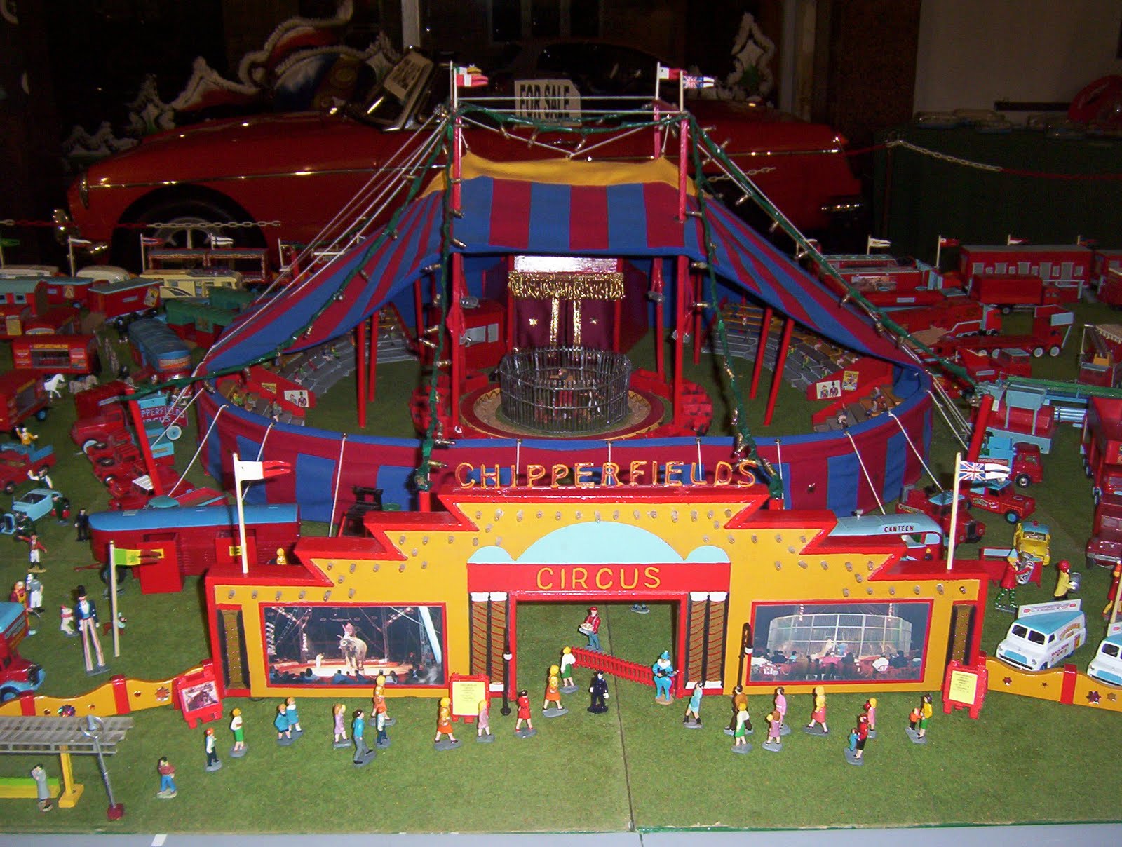 Circusmodellbau: Chipperfield's Circus 1:50