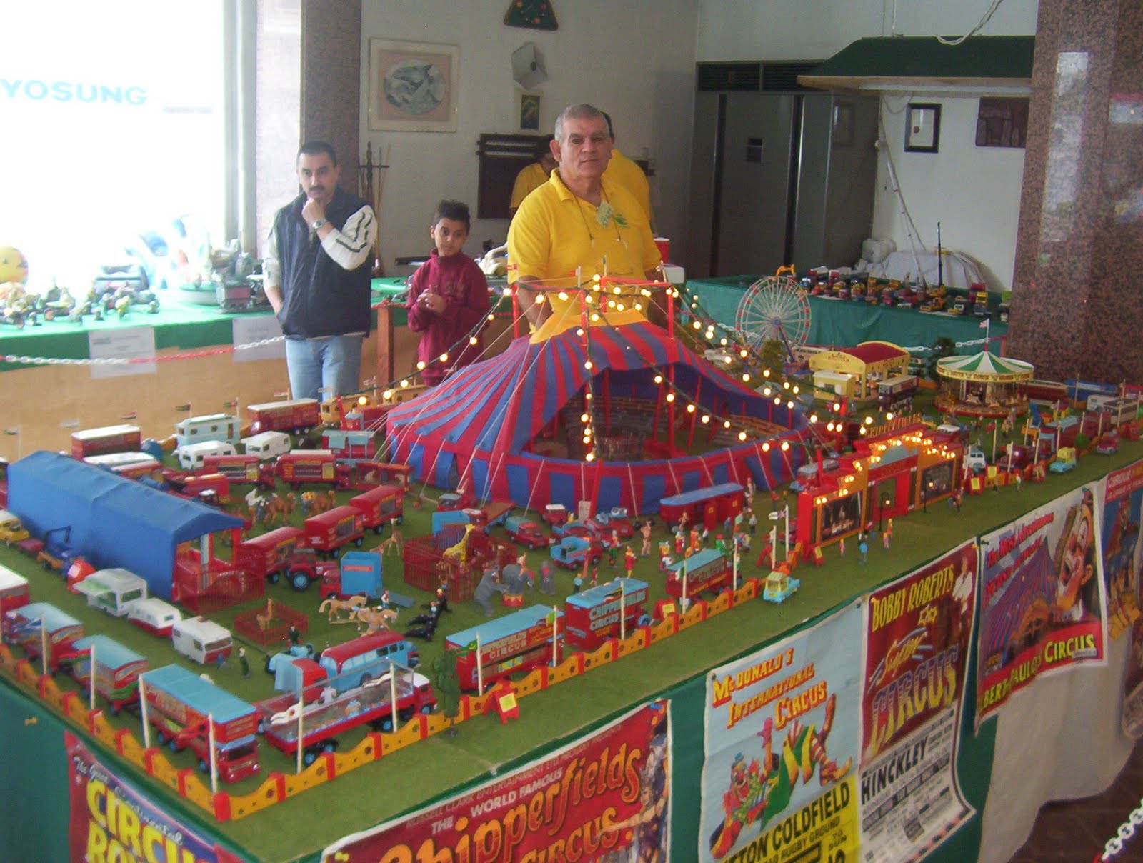 Circusmodellbau: Chipperfield's Circus 1:50