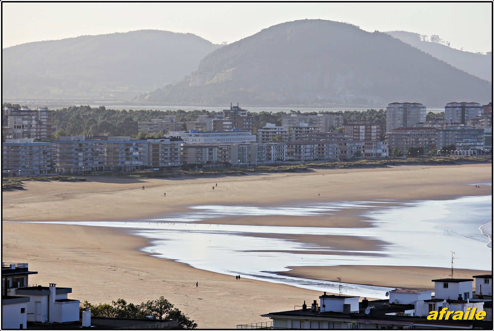 Foto afraile: Laredo (Playa La Salvé).