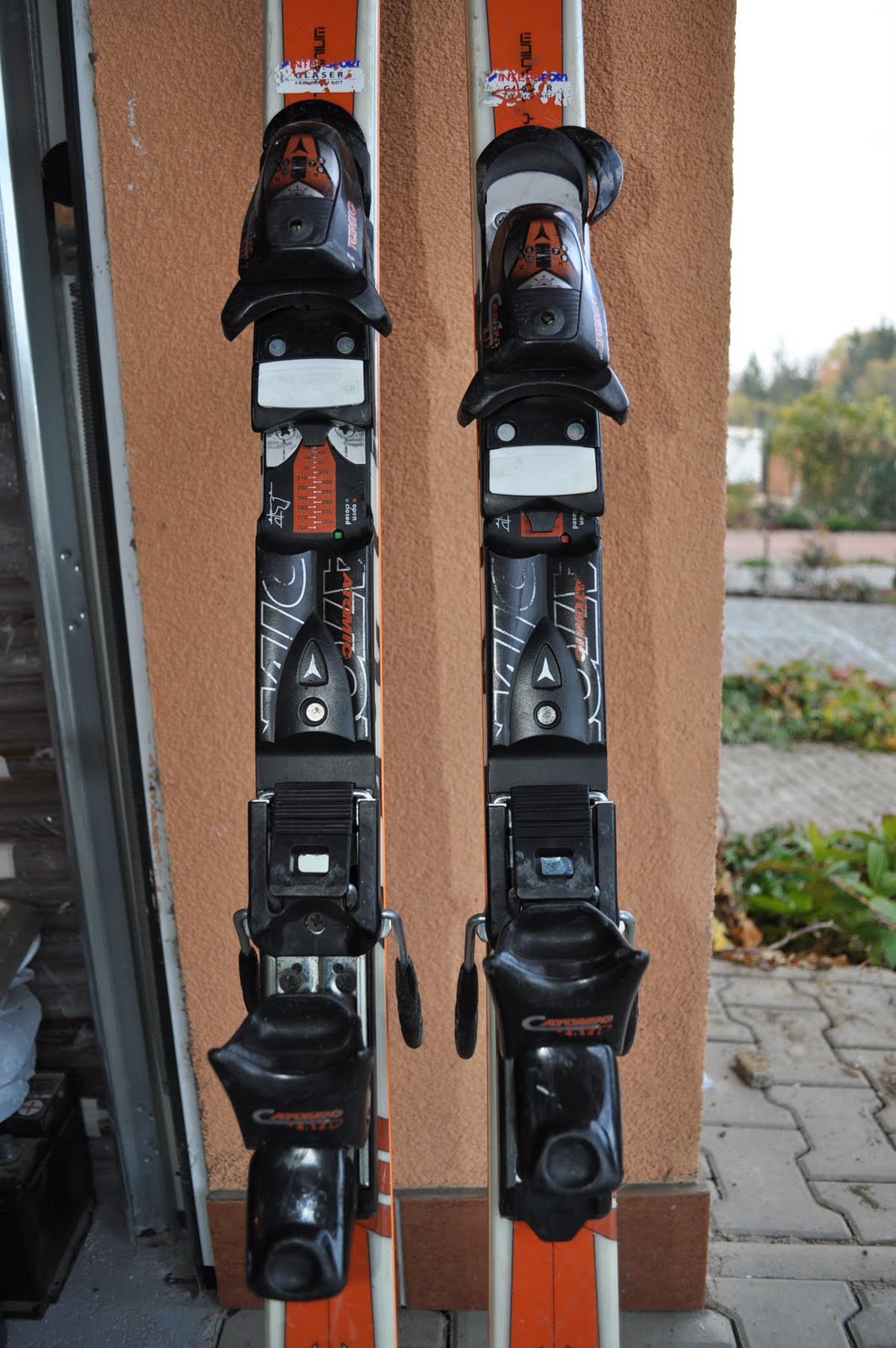 sales & shopping: Schiuri de vanzare