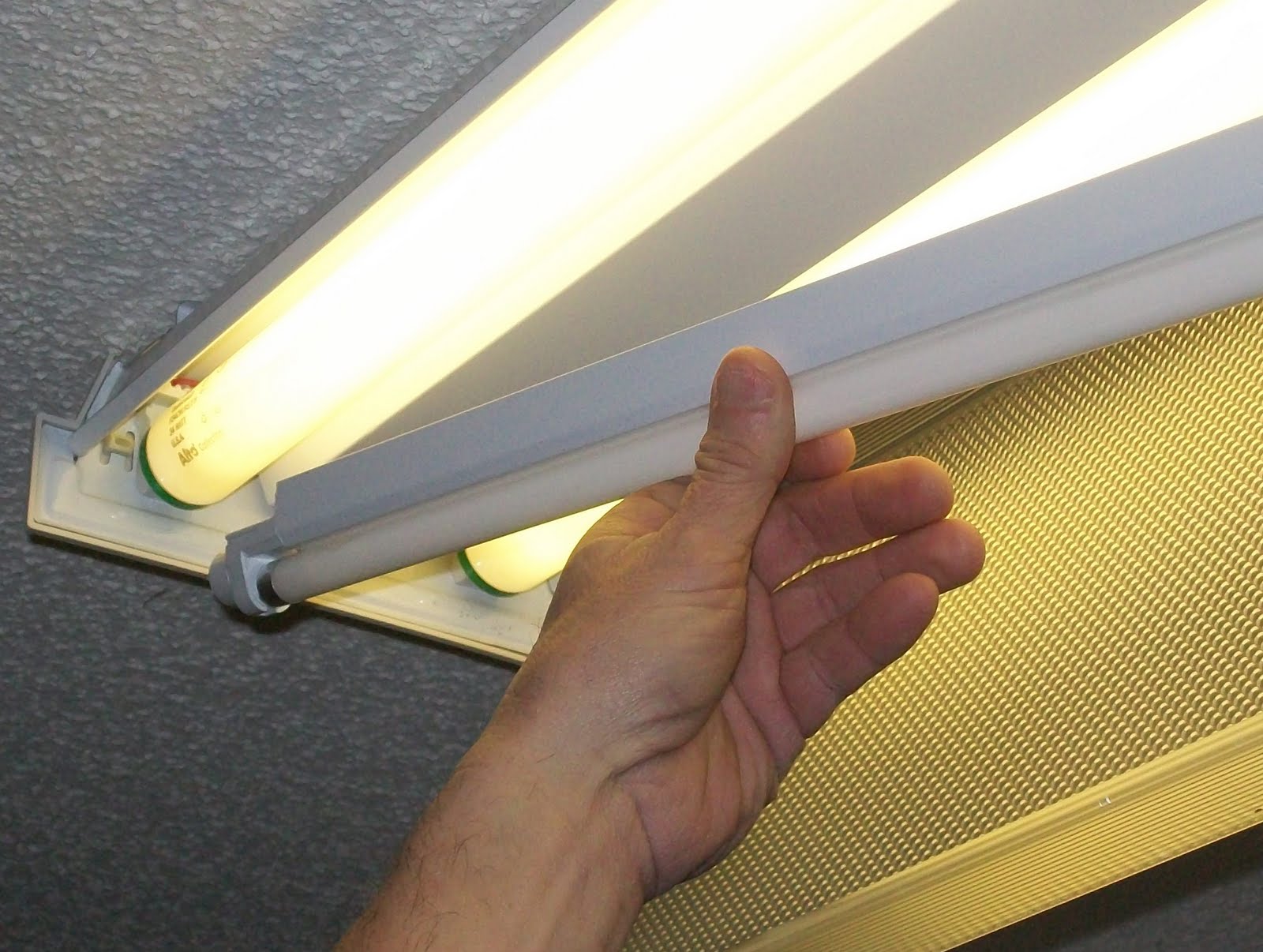Energy Roofing Systems: Say Hello To T5 Lighting And Lower Lighting Bills!