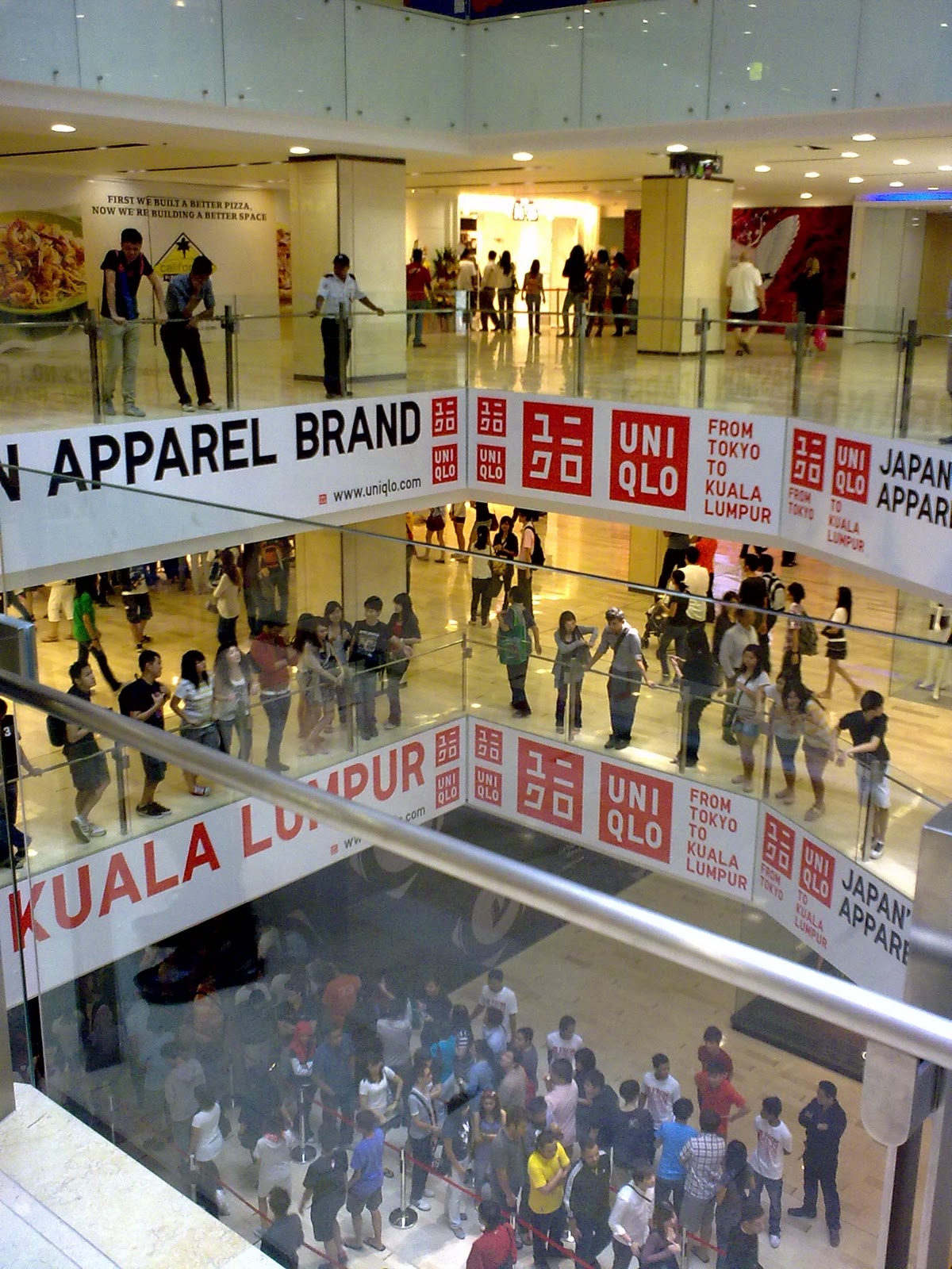 The Beauty Junkie - ranechin.com: Uniqlo at Fahrenheit 88