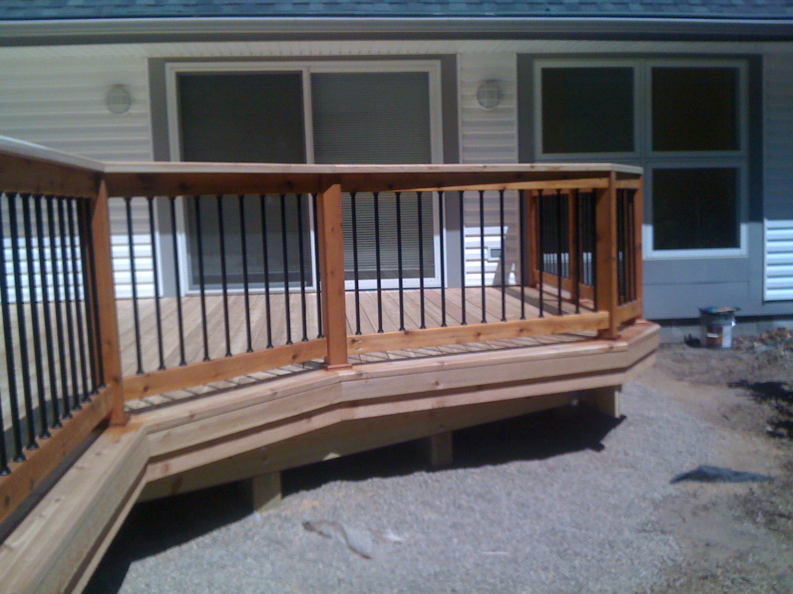Outdoor Living: Shelby Township MI Cedar Deck
