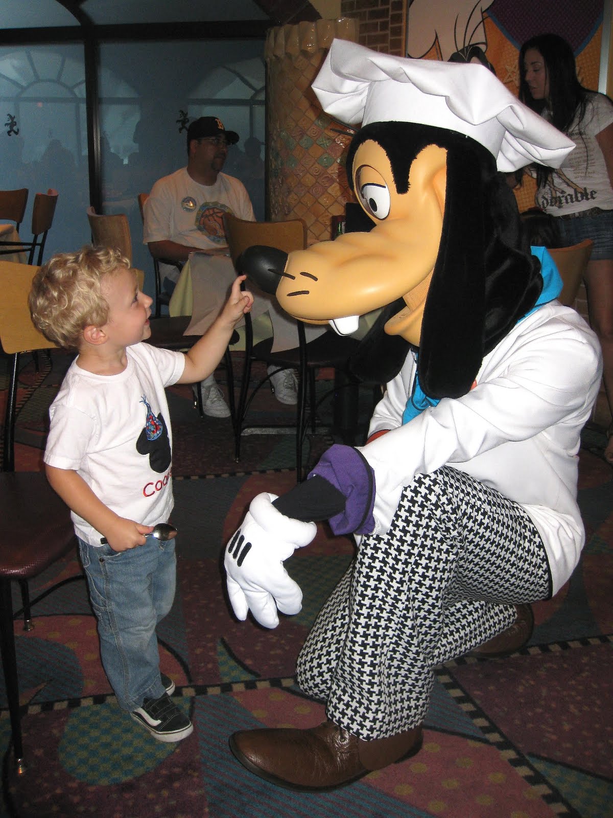 Birthday Parties at Goofy's Kitchen - Yellow Bliss Road