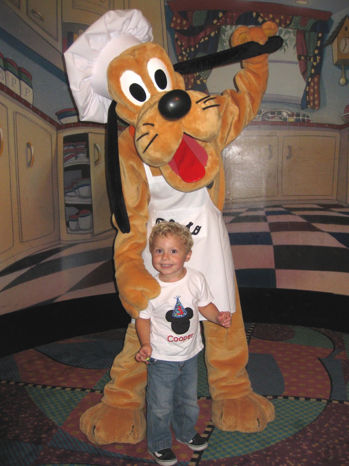 Birthday Parties at Goofy's Kitchen - Yellow Bliss Road