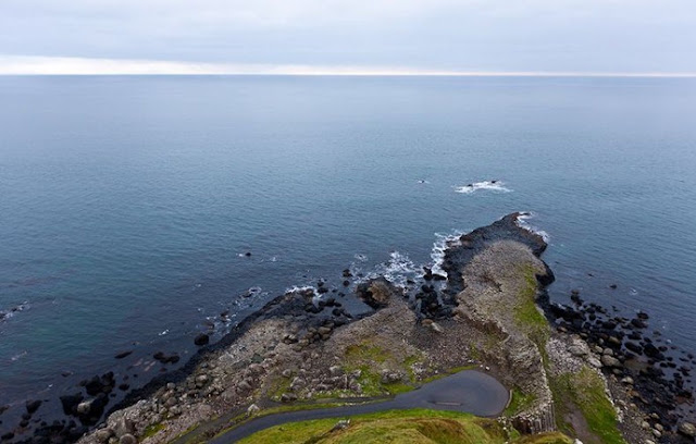 Unbelievable Rock Formation in Ireland :: E-Photomania