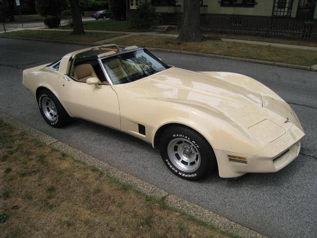AMEERIKA AUTOD ``1900-1980``: Chevrolet Corvette 1980a.