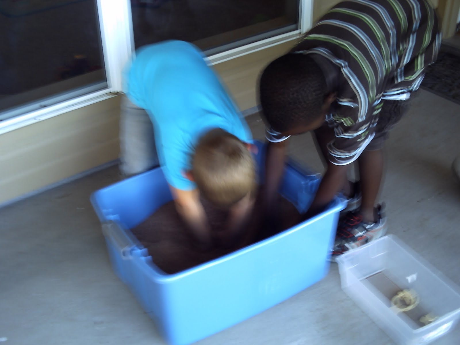 Mommy Mogul: Dinosaur Dig Party!