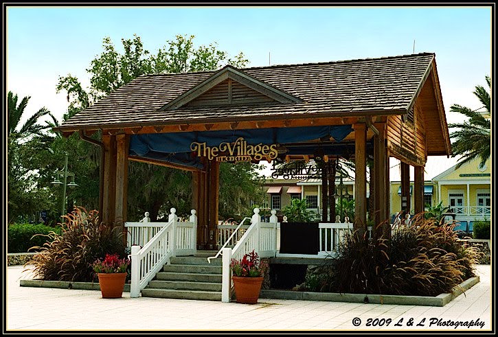 The Villages (Florida) Photos: The stage on the square - Lake Sumter ...