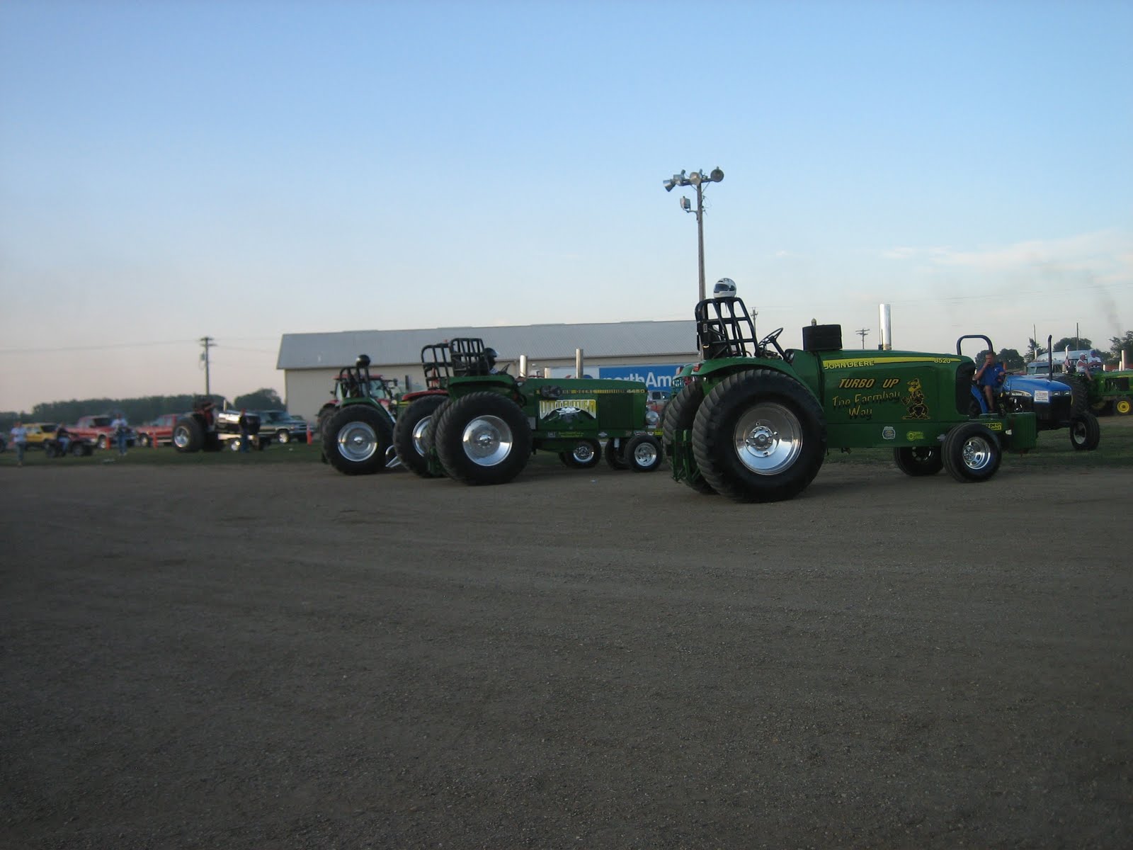 Sunset Drive: Outlaw Tractor Pull