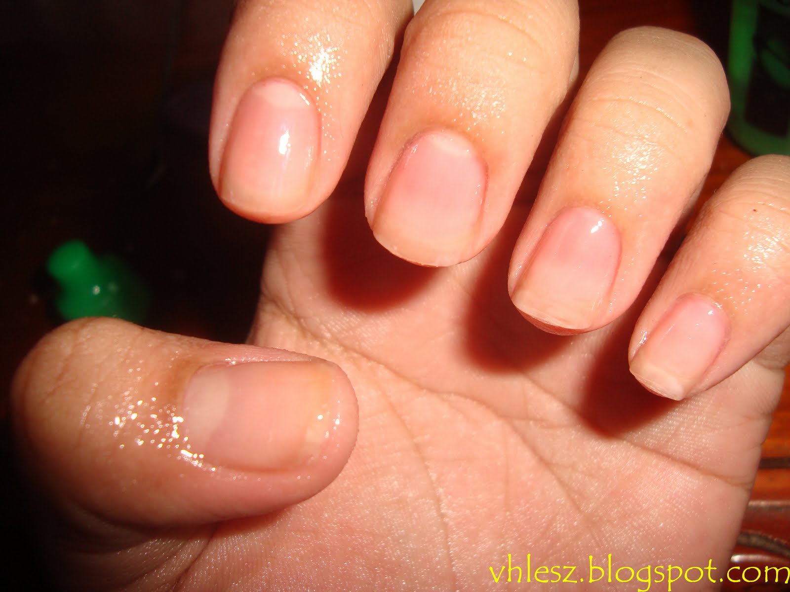 My Colorful Nailart: Dealing with cracked nails