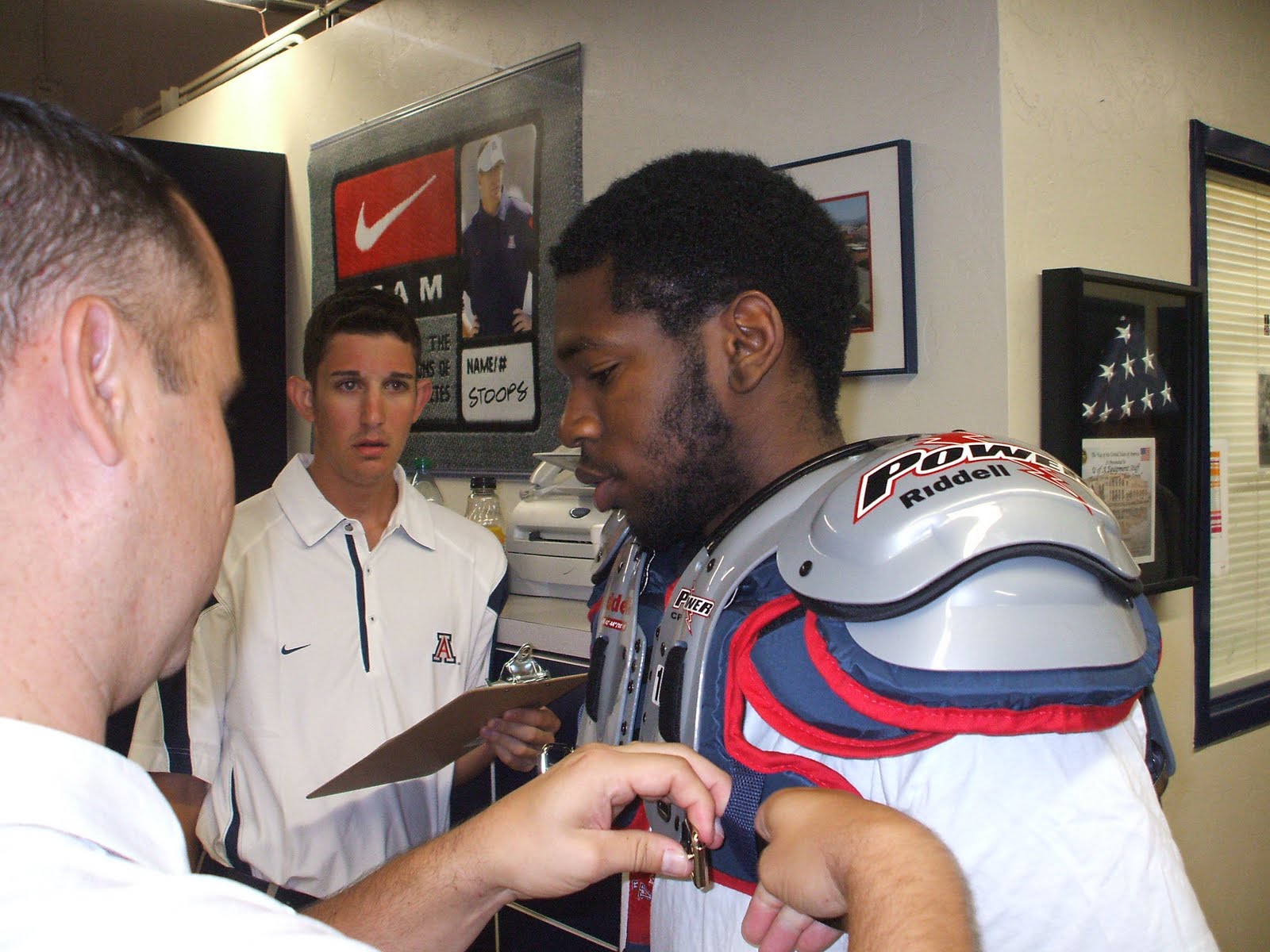 ARIZONA WILDCAT EQUIPMENT: Class of 2010 Arizona Football Reports Today