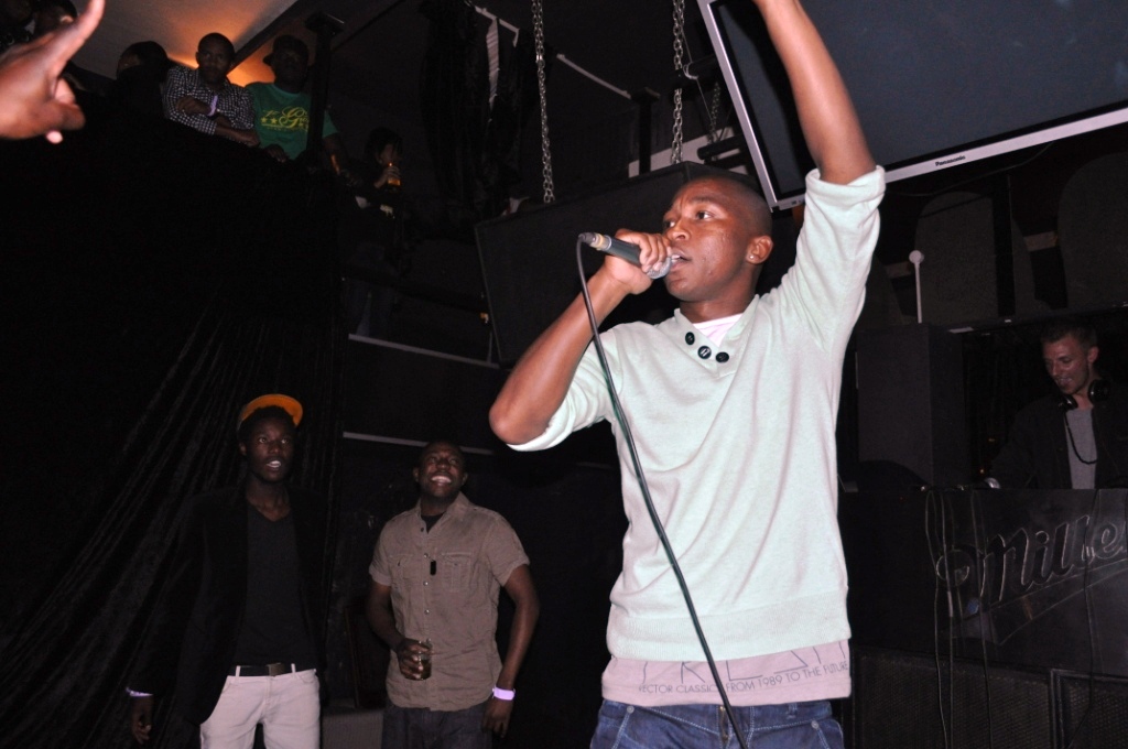 psquint.com: Kuli Chana making it Freshee at Chevelle in Cape Town ...