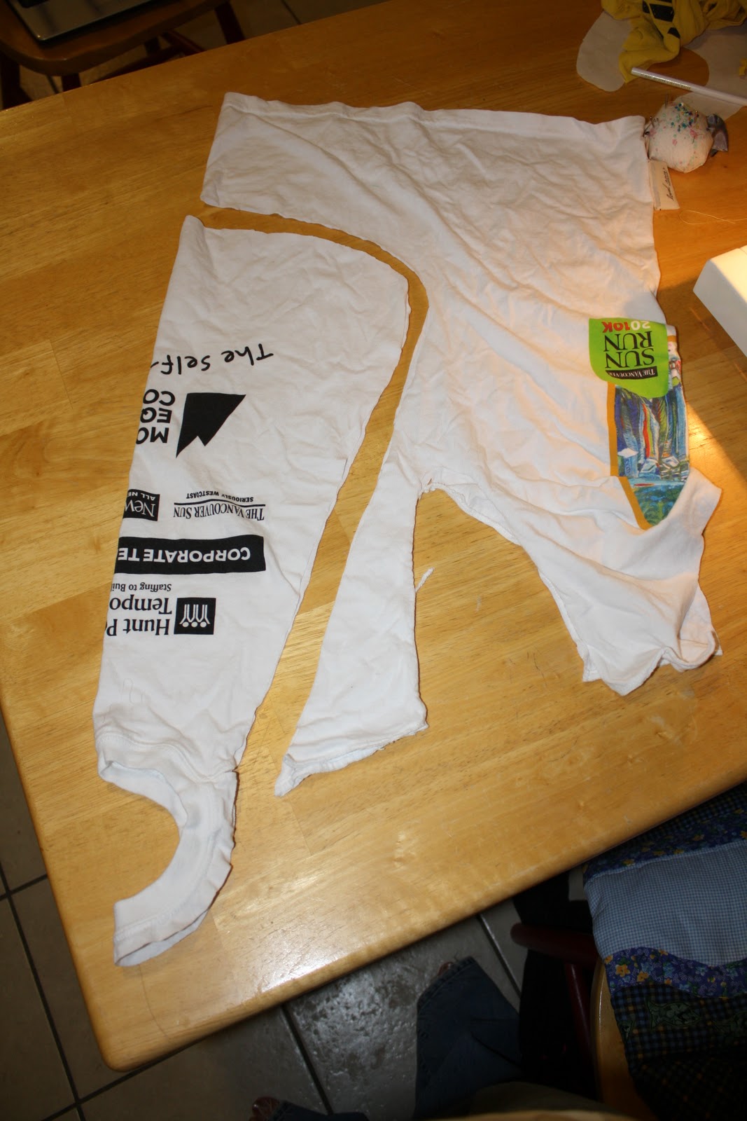 Thrillingly Thrifty: T Shirt Cape Tutorial