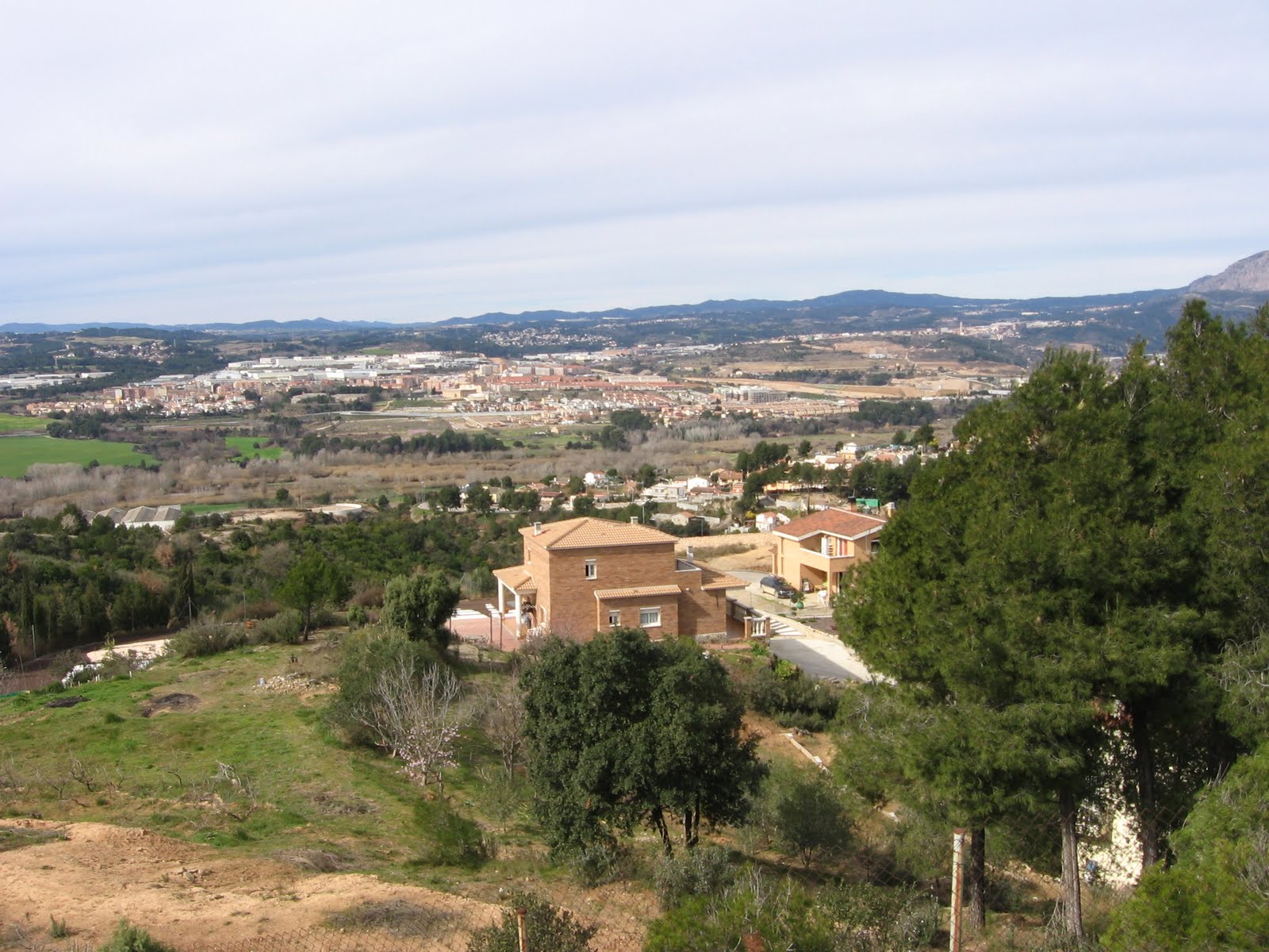 Abrera y cercanías: Un rato por la montaña de Abrera